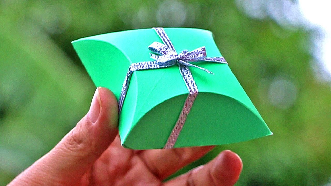How to Make a Gift Box - DIY Paper Craft - Thaitrick